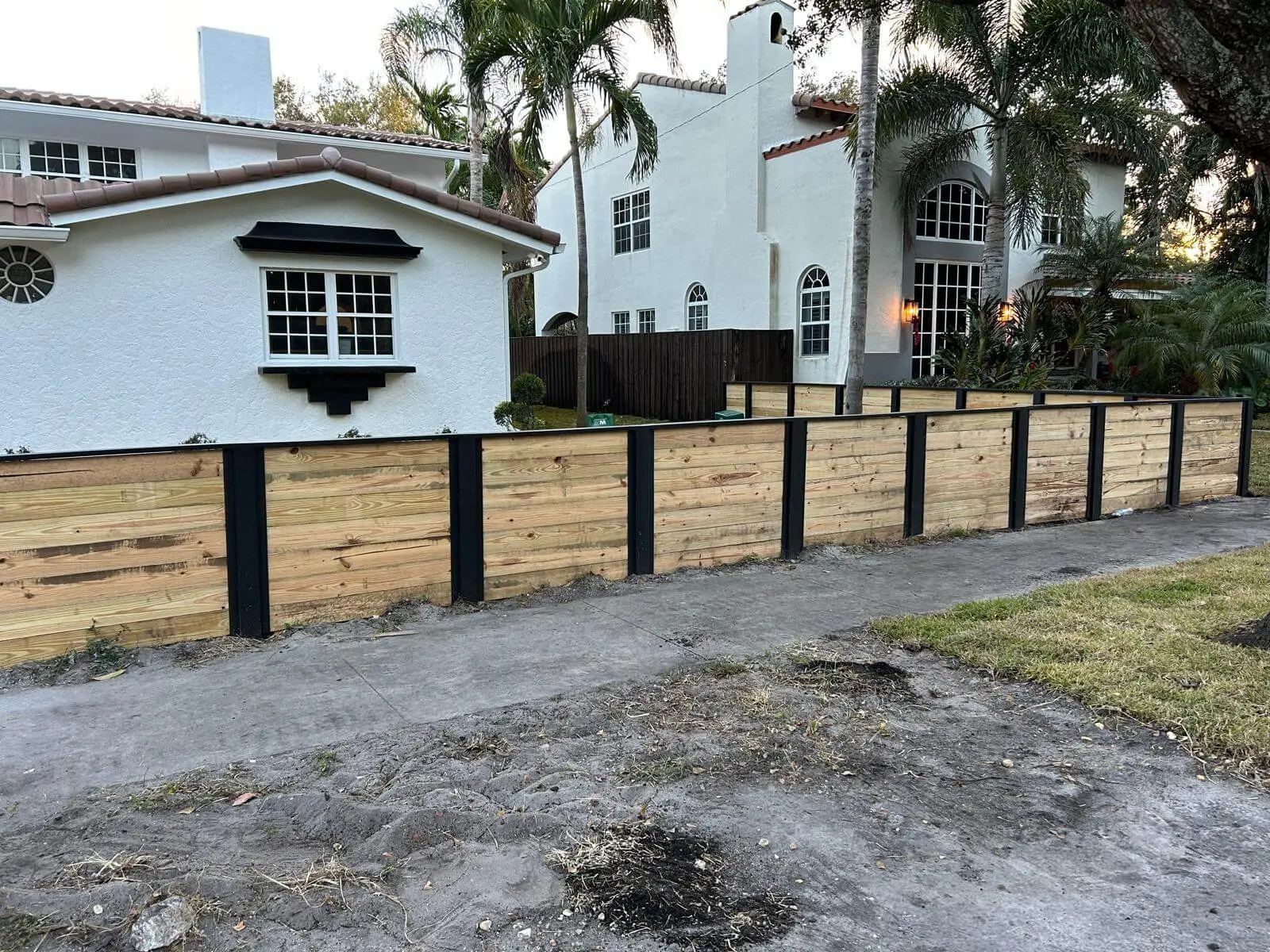 Davie Fence Company | Fence Builder | Fence Installation